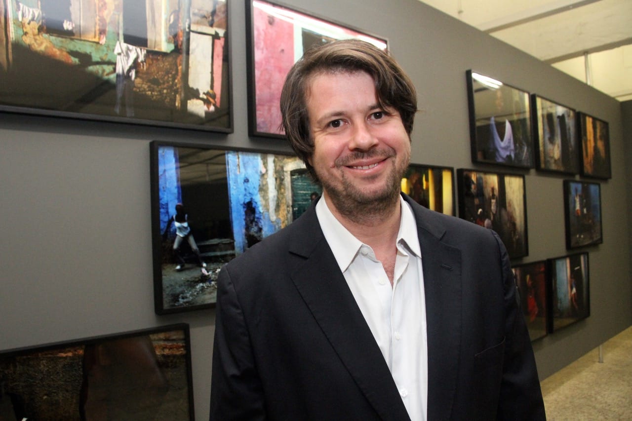 Un recorrido por el arte latinoamericano y latinx con Rodrigo Moura ...